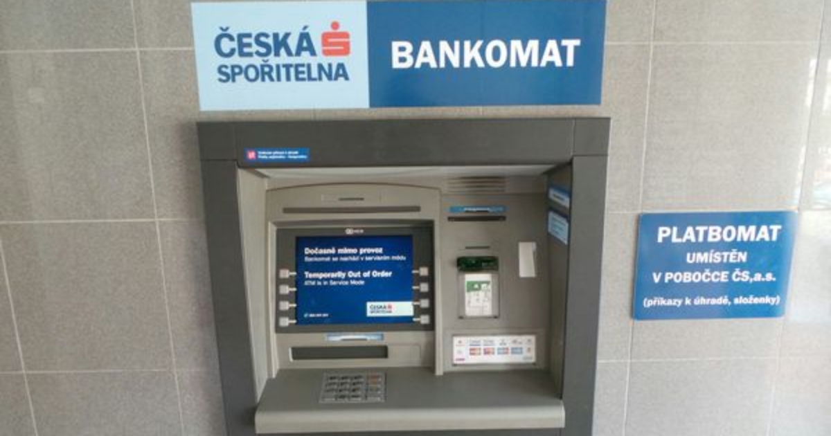 Bankomat umožňující neomezené výběry nadchl místní studenty