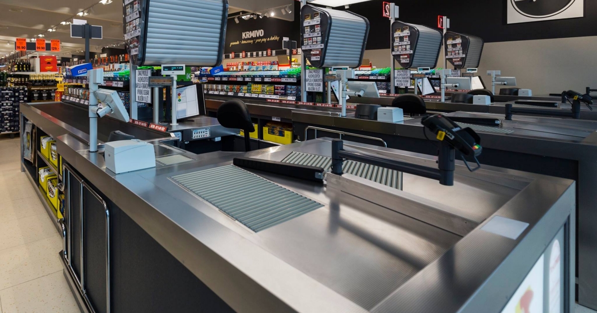 Překvapení v supermarketu: Známou tvář nikdo za kasou nečekal