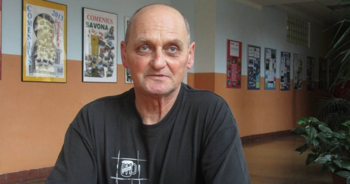 Školník našel vzkaz šikanovaného žáka. Jeho reakce vás rozpláče