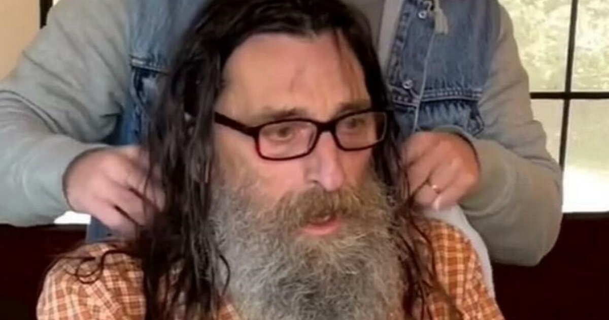 Pro bezdomovce byla hygiena cizí slovo. Dnes je k nepoznání